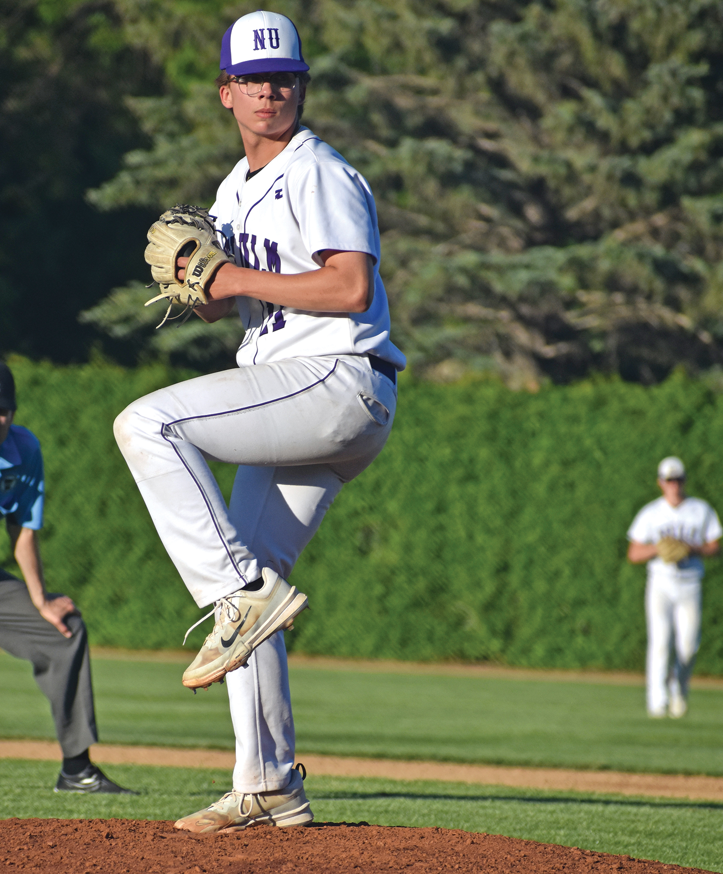 Early errors cost Eagles vs. Tigers | News, Sports, Jobs - The Journal